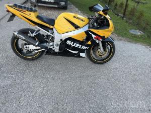 Сузуки GSX-R 2001 в Мадона, объемом двигателя 0.60 л и пробегом 0 тыс. км за 1350 €, фото 4 на AUTOMOTO.COM.LV