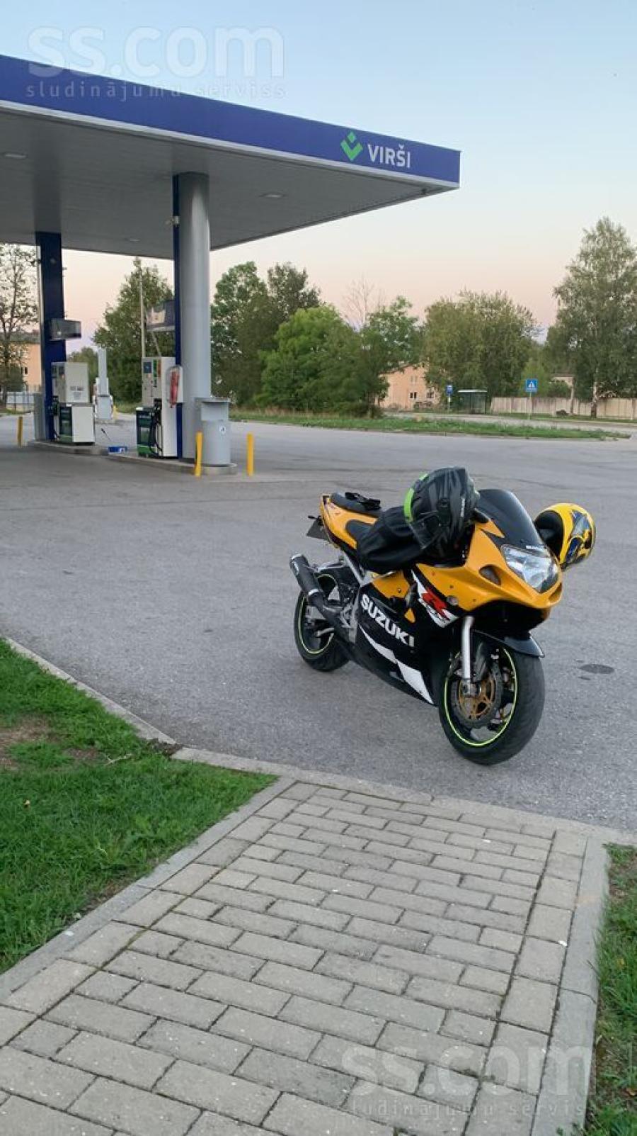 Сузуки GSX-R 2001 в Мадона, объемом двигателя 0.60 л и пробегом 0 тыс. км за 1350 €, фото 5 на AUTOMOTO.COM.LV