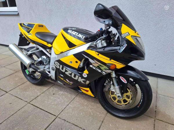 Suzuki GSX-R 2001 in Prienai, with an engine capacity of 0.75 L and mileage of 26 thousand km for 3050 €, photo 2 on AUTOMOTO.COM.LV