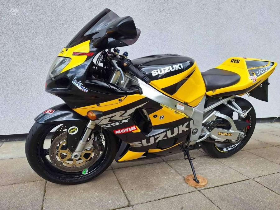 Suzuki GSX-R 2001 Prienai, ar dzinēja tilpumu 0.75 L un nobraukumu 26 tūkst. km par 3050 €, foto 1 vietnē AUTOMOTO.COM.LV