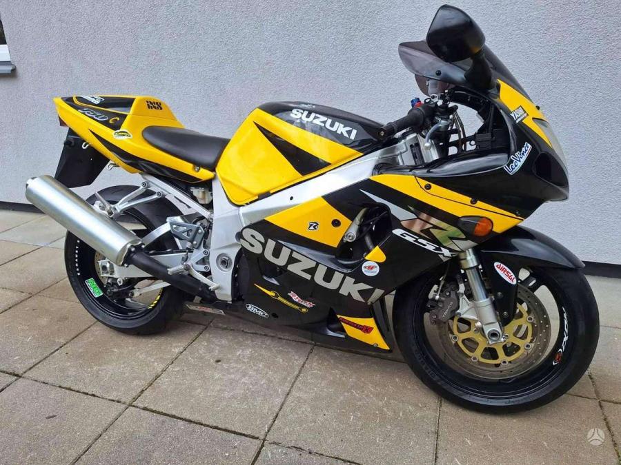 Suzuki GSX-R 2001 Prienai, ar dzinēja tilpumu 0.75 L un nobraukumu 26 tūkst. km par 3050 €, foto 17 vietnē AUTOMOTO.COM.LV