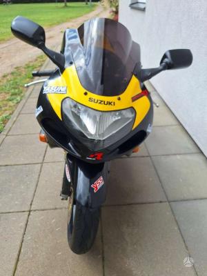 Suzuki GSX-R 2001 Prienai, ar dzinēja tilpumu 0.75 L un nobraukumu 26 tūkst. km par 3050 €, foto 22 vietnē AUTOMOTO.COM.LV