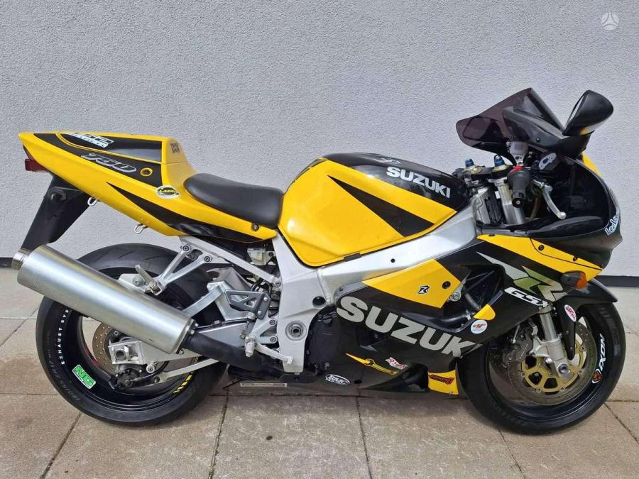 Suzuki GSX-R 2001 Prienai, ar dzinēja tilpumu 0.75 L un nobraukumu 26 tūkst. km par 3050 €, foto 23 vietnē AUTOMOTO.COM.LV