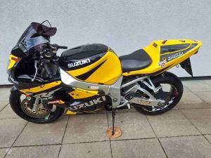 Suzuki GSX-R 2001 Prienai, ar dzinēja tilpumu 0.75 L un nobraukumu 26 tūkst. km par 3050 €, foto 25 vietnē AUTOMOTO.COM.LV