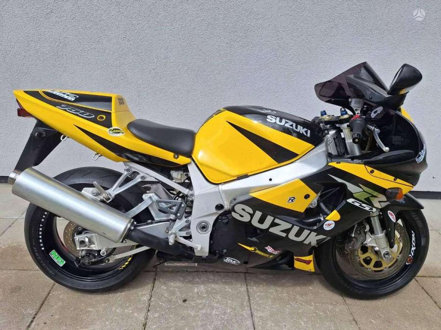 Suzuki GSX-R 2001 Prienai, ar dzinēja tilpumu 0.75 L un nobraukumu 26 tūkst. km par 3050 €, foto 27 vietnē AUTOMOTO.COM.LV