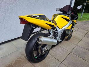 Suzuki GSX-R 2001 Prienai, ar dzinēja tilpumu 0.75 L un nobraukumu 26 tūkst. km par 3050 €, foto 28 vietnē AUTOMOTO.COM.LV