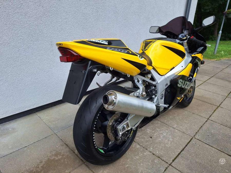 Suzuki GSX-R 2001 Prienai, ar dzinēja tilpumu 0.75 L un nobraukumu 26 tūkst. km par 3050 €, foto 29 vietnē AUTOMOTO.COM.LV