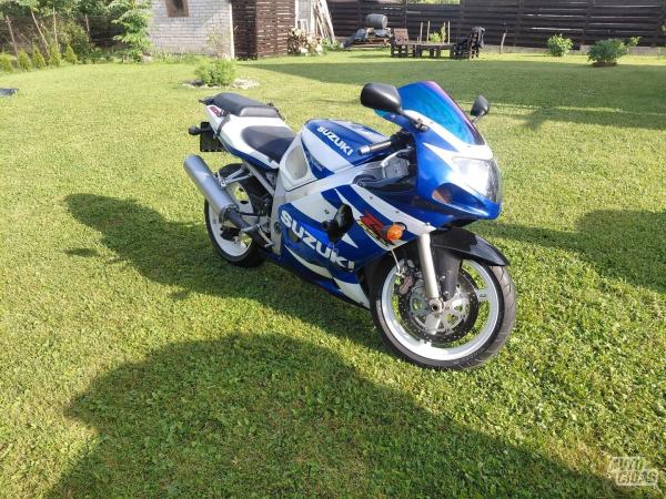 Сузуки GSX-R 2001 в Вильнюс, объемом двигателя 0.00 л и пробегом 0 тыс. км за 2800 €, фото 2 на AUTOMOTO.COM.LV