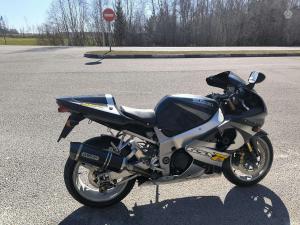 Suzuki GSX-R 2001 in Radviliskis, with an engine capacity of 1.00 L and mileage of 70 thousand km for 2750 €, photo  on AUTOMOTO.COM.LV