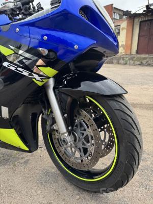Suzuki GSX-R 2001 in Daugavpils, with an engine capacity of 0.60 L and mileage of 0 thousand km for 2500 €, photo 5 on AUTOMOTO.COM.LV