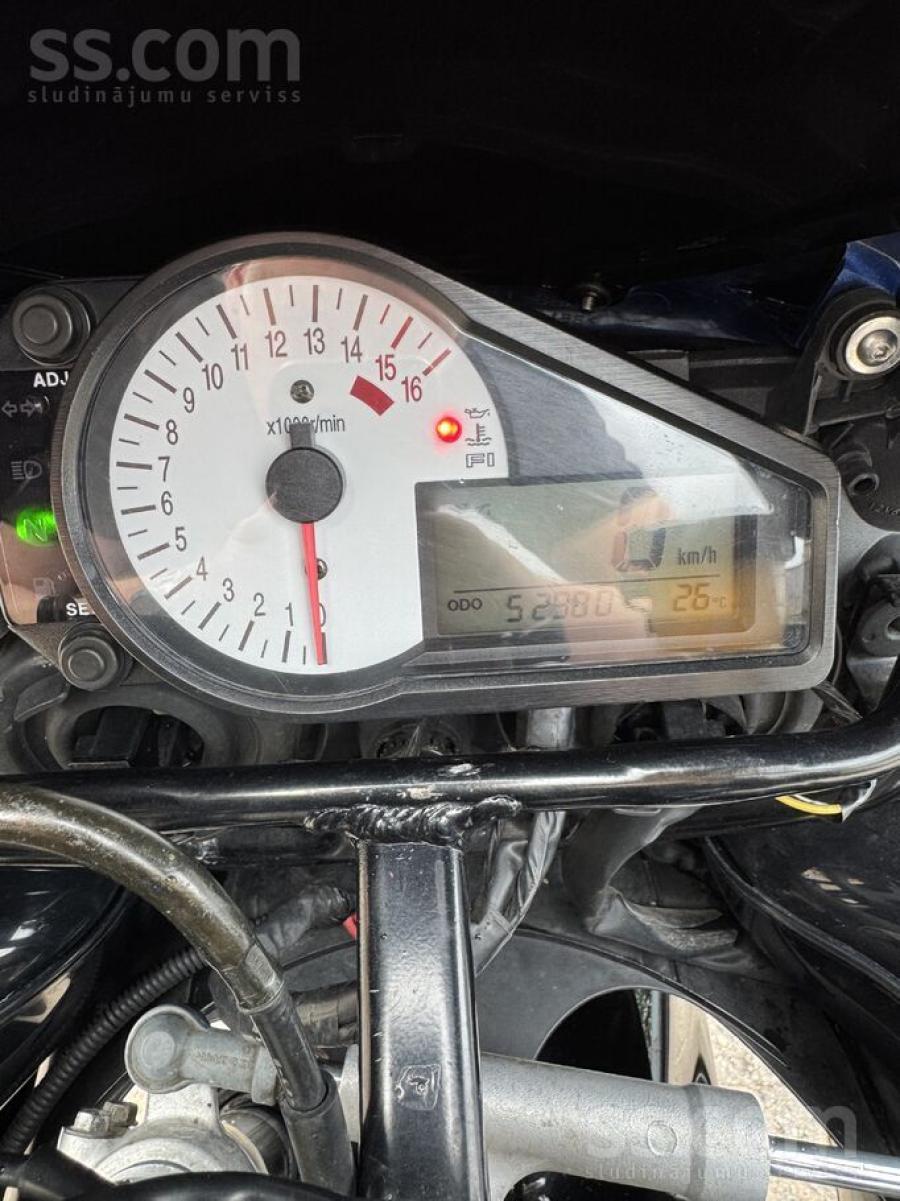 Suzuki GSX-R 2001 in Daugavpils, with an engine capacity of 0.60 L and mileage of 0 thousand km for 2500 €, photo 7 on AUTOMOTO.COM.LV