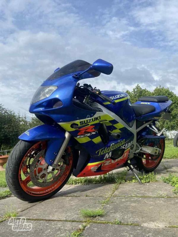 Suzuki GSX-R 2002 Viļņa, ar dzinēja tilpumu 0.60 L un nobraukumu 0 tūkst. km par 1500 €, foto 3 vietnē AUTOMOTO.COM.LV