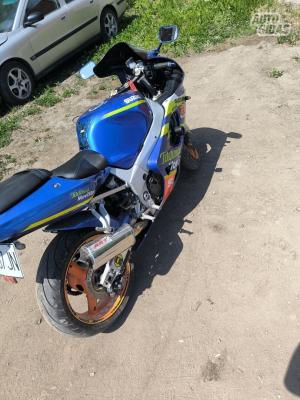 Suzuki GSX-R 2002 in Pakruojis, with an engine capacity of 0.60 L and mileage of 51 thousand km for 2200 €, photo 3 on AUTOMOTO.COM.LV