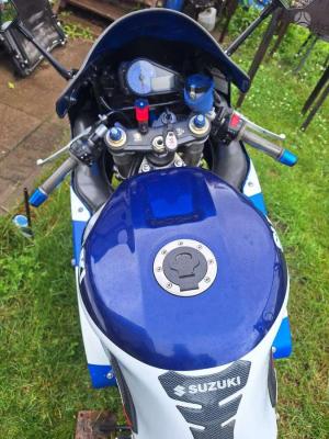 Сузуки GSX-R 2002 в Вильнюс, объемом двигателя 0.00 л и пробегом 63 тыс. км за 3500 €, фото 3 на AUTOMOTO.COM.LV