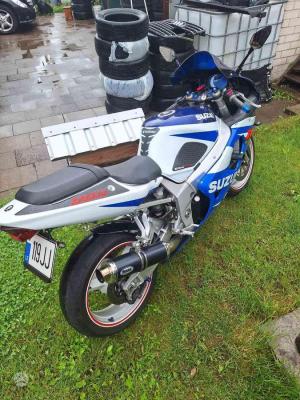 Сузуки GSX-R 2002 в Вильнюс, объемом двигателя 0.00 л и пробегом 63 тыс. км за 3500 €, фото 5 на AUTOMOTO.COM.LV