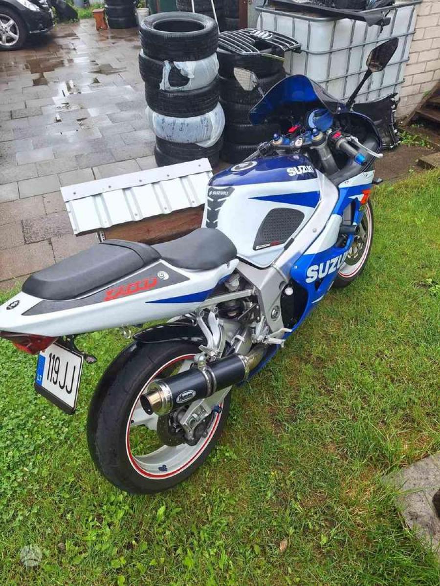 Сузуки GSX-R 2002 в Вильнюс, объемом двигателя 0.00 л и пробегом 63 тыс. км за 3500 €, фото 5 на AUTOMOTO.COM.LV