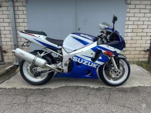 Suzuki GSX-R 2002 Birštonas, ar dzinēja tilpumu 0.60 L un nobraukumu 33 tūkst. km par 2999 €, foto 4 vietnē AUTOMOTO.COM.LV
