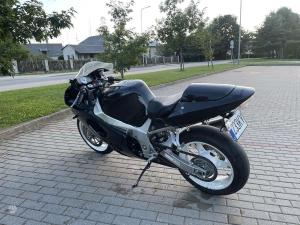 Suzuki GSX-R 2003 in Silale, with an engine capacity of 0.60 L and mileage of 24 thousand km for 2799 €, photo 4 on AUTOMOTO.COM.LV