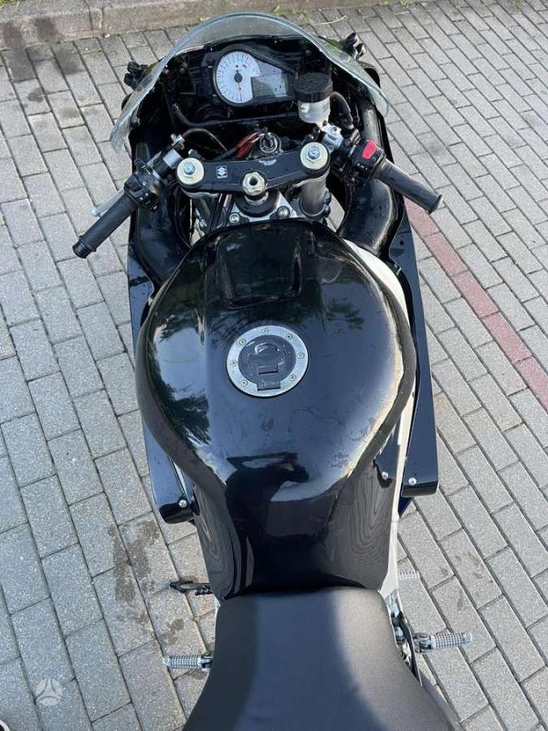 Suzuki GSX-R 2003 Šilalė, ar dzinēja tilpumu 0.60 L un nobraukumu 24 tūkst. km par 2799 €, foto 5 vietnē AUTOMOTO.COM.LV