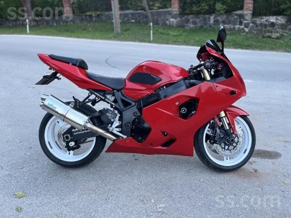 Suzuki GSX-R 2004 Rēzekne, ar dzinēja tilpumu 0.60 L un nobraukumu 0 tūkst. km par 3500 €, foto 2 vietnē AUTOMOTO.COM.LV