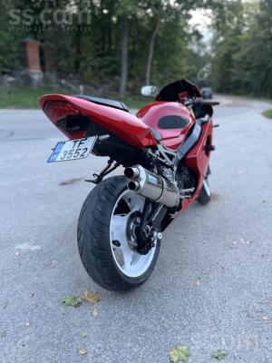 Suzuki GSX-R 2004 Rēzekne, ar dzinēja tilpumu 0.60 L un nobraukumu 0 tūkst. km par 3500 €, foto 3 vietnē AUTOMOTO.COM.LV
