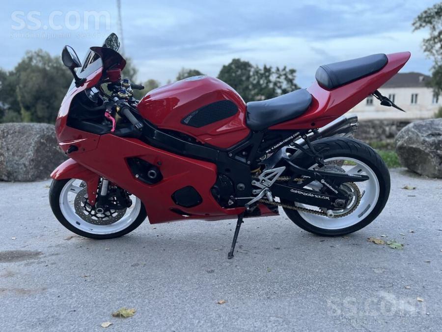Suzuki GSX-R 2004 Rēzekne, ar dzinēja tilpumu 0.60 L un nobraukumu 0 tūkst. km par 3500 €, foto 5 vietnē AUTOMOTO.COM.LV