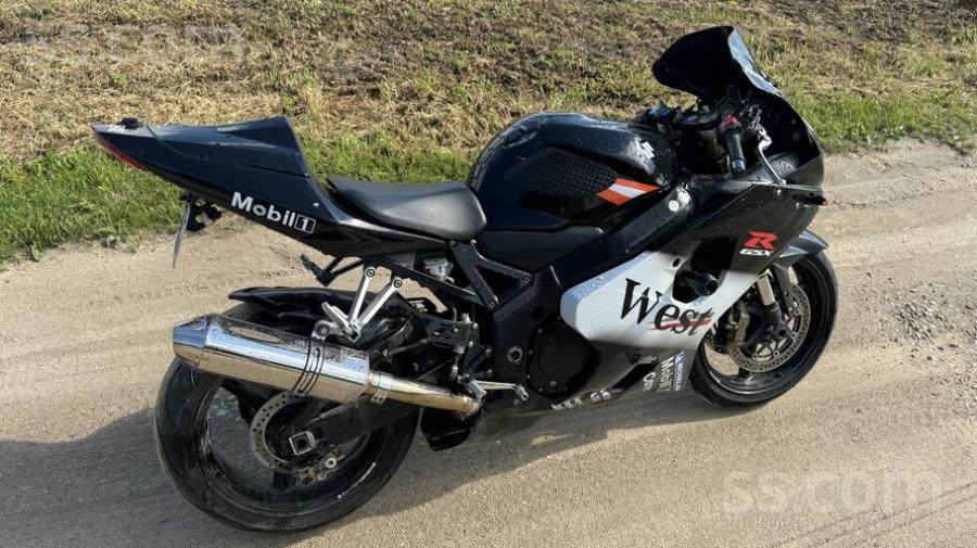 Suzuki GSX-R 2004 in Riga, with an engine capacity of 0.60 L and mileage of 0 thousand km for 2800 €, photo 1 on AUTOMOTO.COM.LV