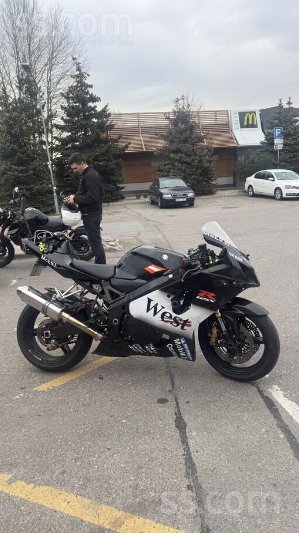 Suzuki GSX-R 2004 in Riga, with an engine capacity of 0.60 L and mileage of 0 thousand km for 2400 €, photo 1 on AUTOMOTO.COM.LV