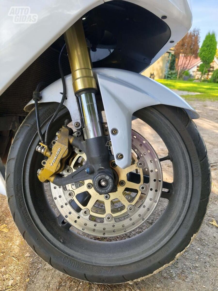 Сузуки GSX-R 2004 в Мажейкяй, объемом двигателя 0.60 л и пробегом 0 тыс. км за 3000 €, фото 5 на AUTOMOTO.COM.LV