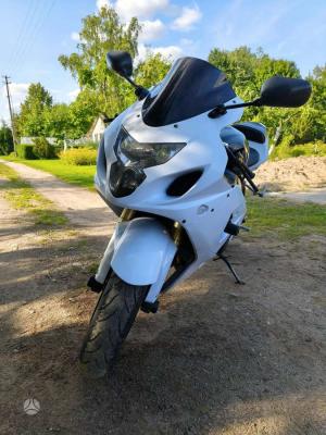 Suzuki GSX-R 2004 in Mazeikiai, with an engine capacity of 0.60 L and mileage of 65 thousand km for 2400 €, photo 3 on AUTOMOTO.COM.LV