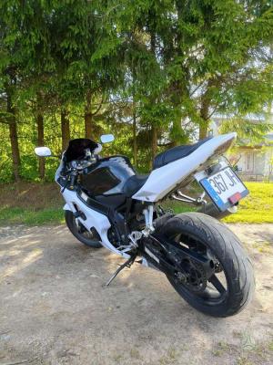 Suzuki GSX-R 2004 in Mazeikiai, with an engine capacity of 0.60 L and mileage of 65 thousand km for 2400 €, photo 7 on AUTOMOTO.COM.LV
