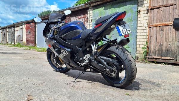 Suzuki GSX-R 2005 in Bauska, with an engine capacity of 0.75 L and mileage of 0 thousand km for 3850 €, photo 9 on AUTOMOTO.COM.LV