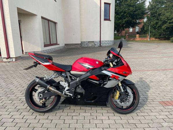 Suzuki GSX-R 2005 in Mazeikiai, with an engine capacity of 0.60 L and mileage of 58 thousand km for 3200 €, photo 1 on AUTOMOTO.COM.LV