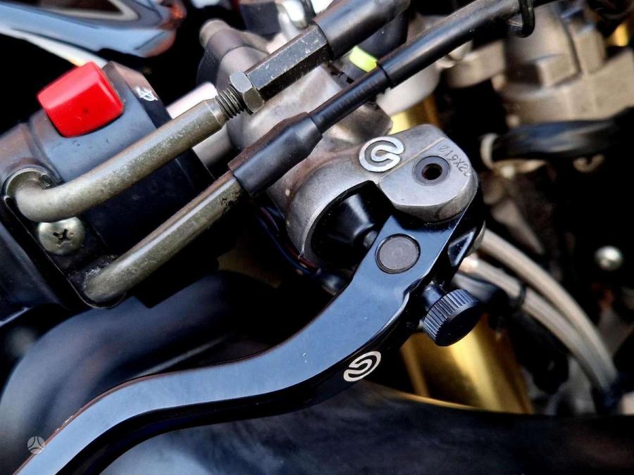 Suzuki GSX-R 2005 Viļņa, ar dzinēja tilpumu 0.60 L un nobraukumu 39 tūkst. km par 3790 €, foto 15 vietnē AUTOMOTO.COM.LV