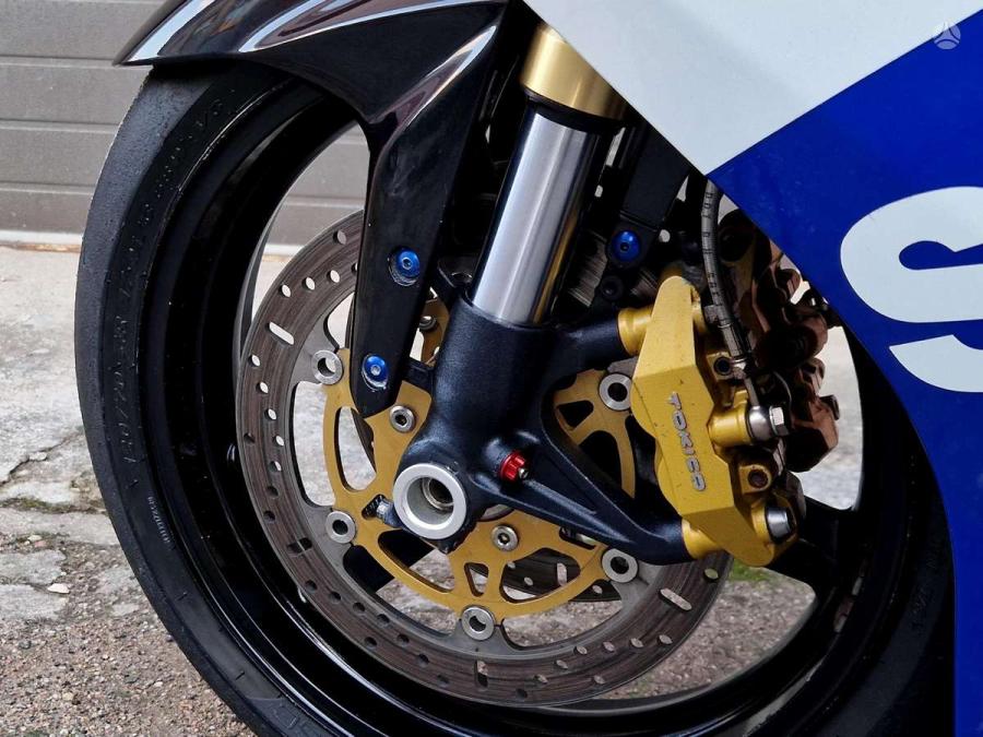 Suzuki GSX-R 2005 Viļņa, ar dzinēja tilpumu 0.60 L un nobraukumu 39 tūkst. km par 3790 €, foto 16 vietnē AUTOMOTO.COM.LV