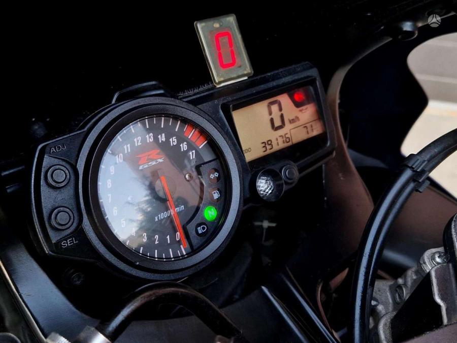 Suzuki GSX-R 2005 Viļņa, ar dzinēja tilpumu 0.60 L un nobraukumu 39 tūkst. km par 3790 €, foto 22 vietnē AUTOMOTO.COM.LV