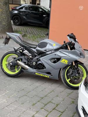 Suzuki GSX-R 2005 Kauņa, ar dzinēja tilpumu 1.00 L un nobraukumu 50 tūkst. km par 4300 €, foto 3 vietnē AUTOMOTO.COM.LV