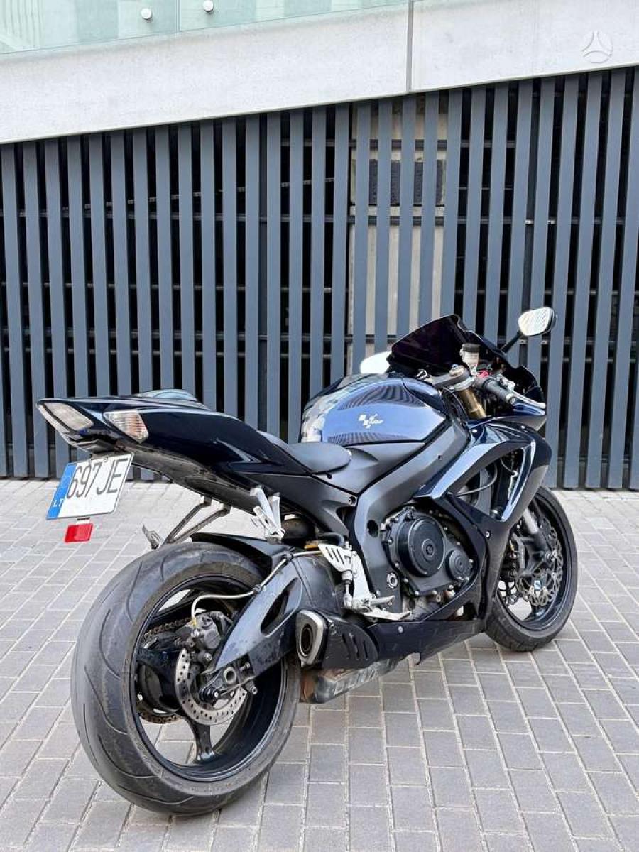 Suzuki GSX-R 2006 in Vilnius, with an engine capacity of 0.60 L and mileage of 70 thousand km for 4000 €, photo 4 on AUTOMOTO.COM.LV
