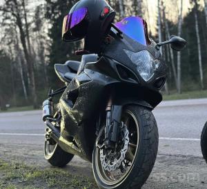 Suzuki GSX-R 2006 Jelgava, ar dzinēja tilpumu 1.00 L un nobraukumu 0 tūkst. km par 4600 €, foto  vietnē AUTOMOTO.COM.LV