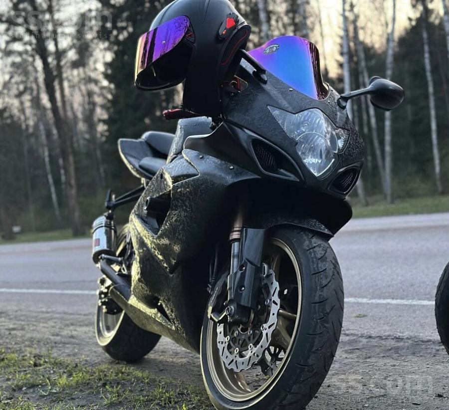 Suzuki GSX-R 2006 Jelgava, ar dzinēja tilpumu 1.00 L un nobraukumu 0 tūkst. km par 4600 €, foto 1 vietnē AUTOMOTO.COM.LV