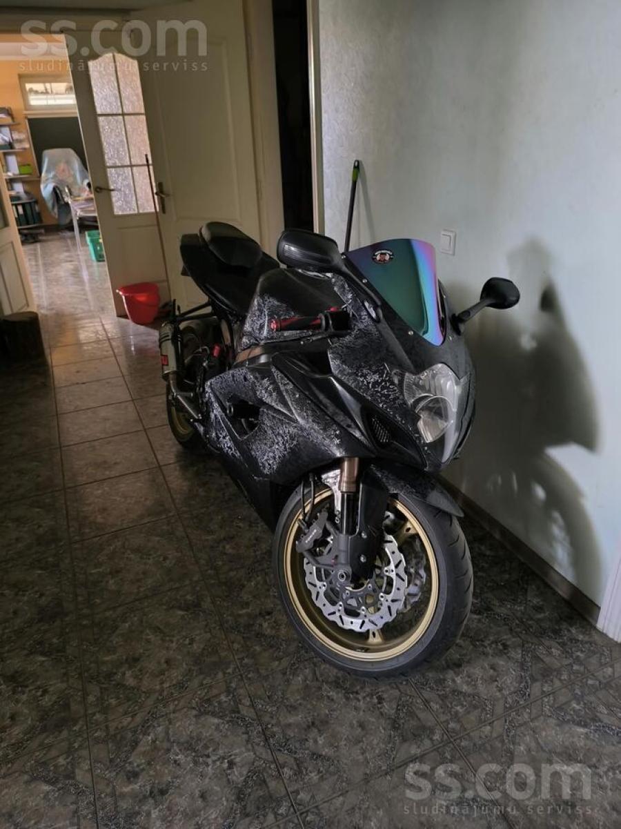 Suzuki GSX-R 2006 Jelgava, ar dzinēja tilpumu 1.00 L un nobraukumu 0 tūkst. km par 4600 €, foto 3 vietnē AUTOMOTO.COM.LV