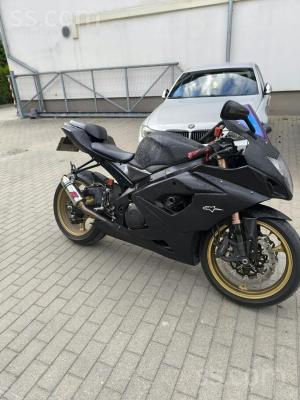 Suzuki GSX-R 2006 Jelgava, ar dzinēja tilpumu 1.00 L un nobraukumu 0 tūkst. km par 4600 €, foto 4 vietnē AUTOMOTO.COM.LV