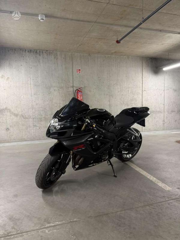 Suzuki GSX-R 2007 Viļņa, ar dzinēja tilpumu 0.00 L un nobraukumu 52 tūkst. km par 4500 €, foto 4 vietnē AUTOMOTO.COM.LV