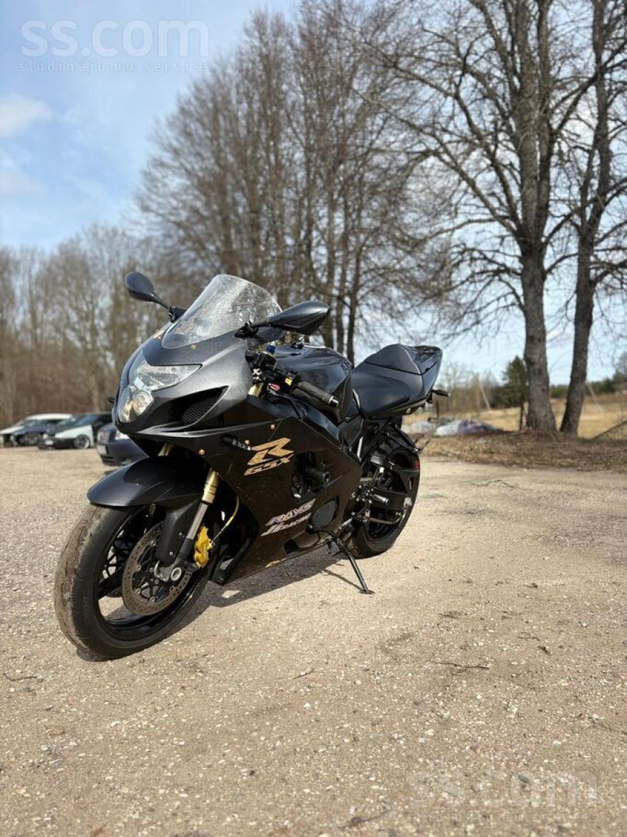 Suzuki GSX-R 2008 in Valmiera, with an engine capacity of 0.60 L and mileage of 0 thousand km for 4000 €, photo 3 on AUTOMOTO.COM.LV