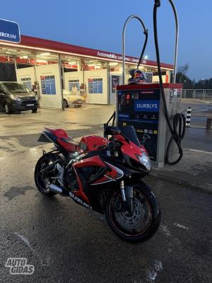 Suzuki GSX-R 2008 Viļņa, ar dzinēja tilpumu 0.60 L un nobraukumu 48 tūkst. km par 5400 €, foto 3 vietnē AUTOMOTO.COM.LV