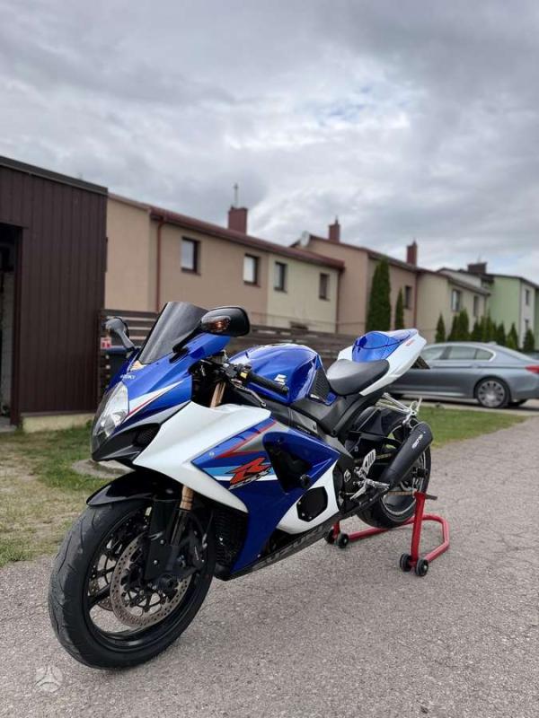 Сузуки GSX-R 2008 в Каунас, объемом двигателя 1.00 л и пробегом 40 тыс. км за 6500 €, фото 2 на AUTOMOTO.COM.LV