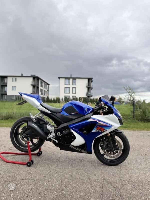 Сузуки GSX-R 2008 в Каунас, объемом двигателя 1.00 л и пробегом 40 тыс. км за 6500 €, фото 3 на AUTOMOTO.COM.LV