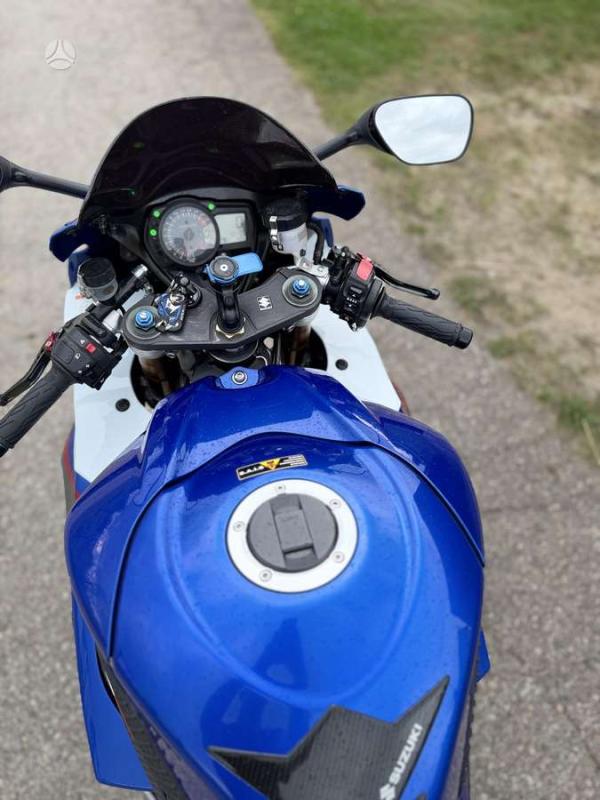 Сузуки GSX-R 2008 в Каунас, объемом двигателя 1.00 л и пробегом 40 тыс. км за 6500 €, фото 10 на AUTOMOTO.COM.LV