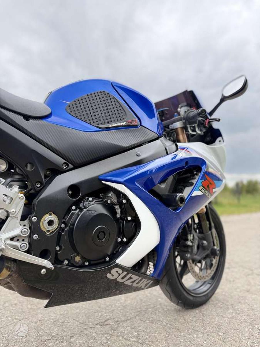 Сузуки GSX-R 2008 в Каунас, объемом двигателя 1.00 л и пробегом 40 тыс. км за 6500 €, фото 13 на AUTOMOTO.COM.LV