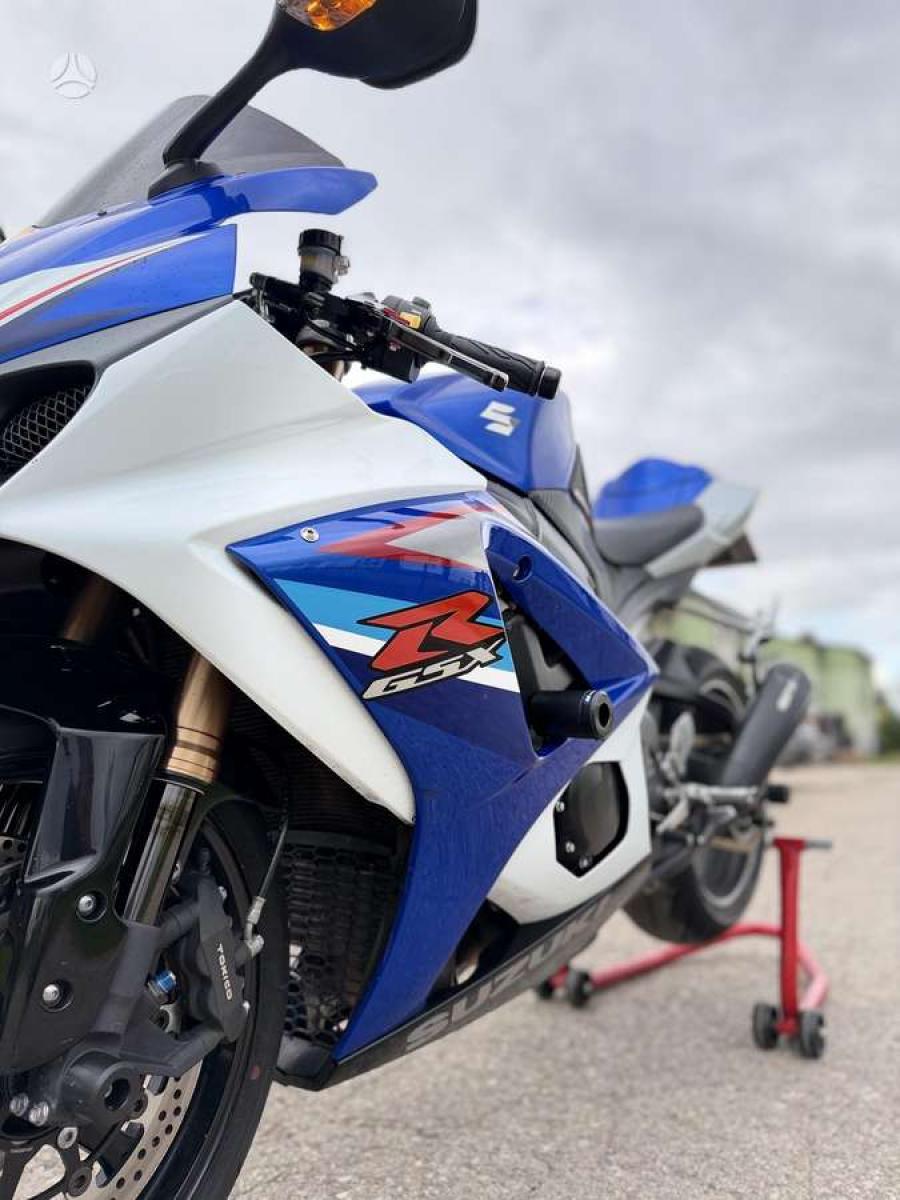 Сузуки GSX-R 2008 в Каунас, объемом двигателя 1.00 л и пробегом 40 тыс. км за 6500 €, фото 15 на AUTOMOTO.COM.LV